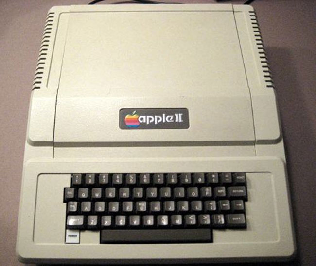 Working 1977 Apple II Computer Sold For 6 100 On EBay Working 1977 Apple II Computer Sold For 6 100 On EBay