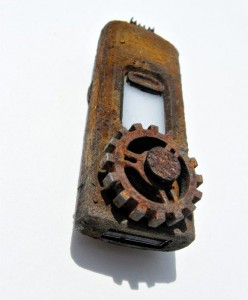 Rusted Steampunk USB Drive with working/movable Gear