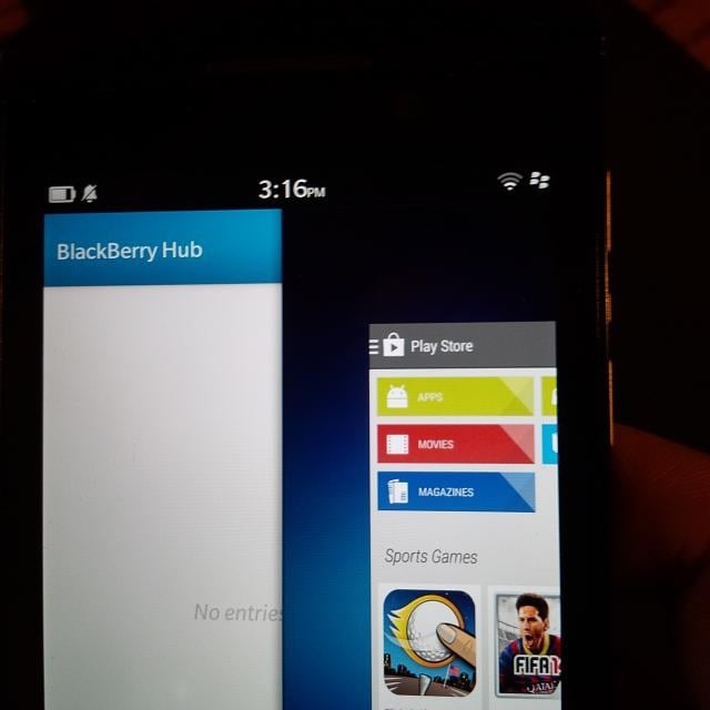 Google Play Store Running on Blackberry Z10 (Rumor)