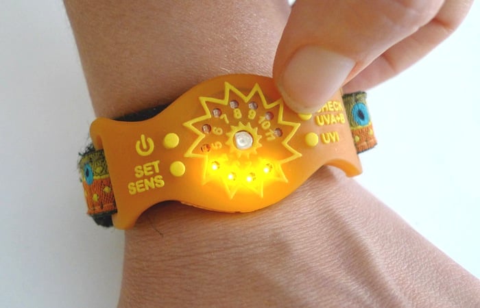 SunFriend UV Monitoring Wristbands (video)
