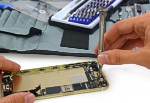 iPhone 6 Plus Teardown Courtesy of iFixit (video)