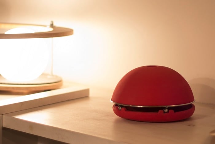 Egloo Candle Heater Lets Your Heat Your Room For 10 Cents A Day (video)