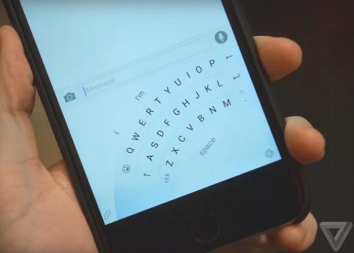Microsoft iPhone Keyboard One-Handed Feature Unveiled - Geeky Gadgets
