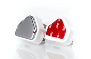 iPull makes it easier to remove Apple slimline plugs - Geeky Gadgets