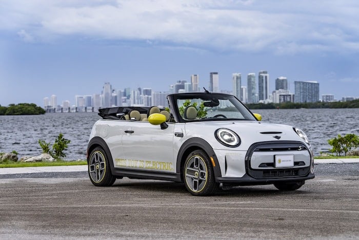 One off MINI Cooper SE Convertible EV unveiled - Geeky Gadgets