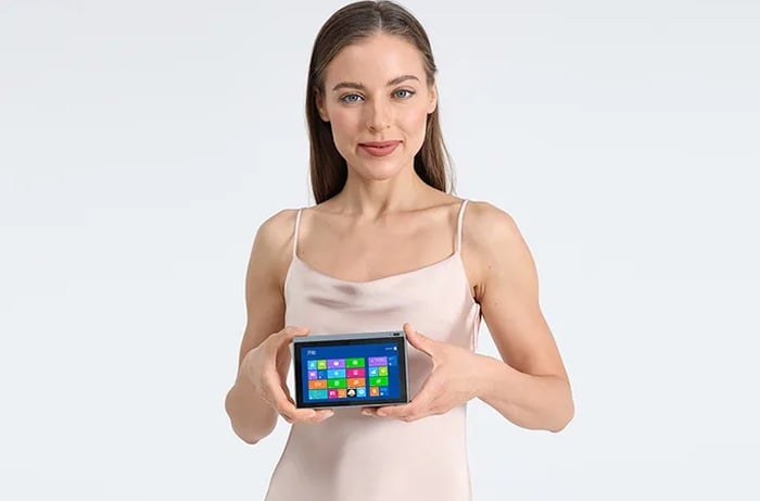 Windows 11 mini PC with 5.5 inch touchscreen - Geeky Gadgets