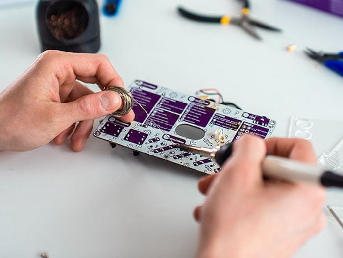 Deals: Synthia DIY Digital Music Sampler - Geeky Gadgets