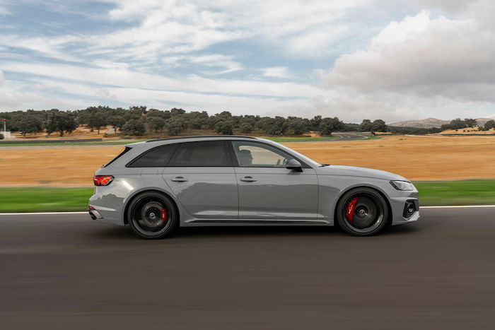 Audi RS 4 Avant and Audi RS 5 get new competition packages - Geeky Gadgets