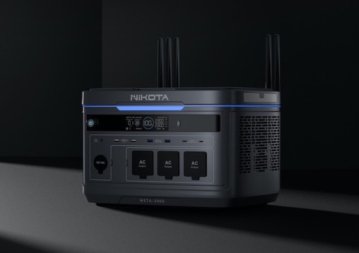 NiKOTA Meta 2000 portable power station with integrated 5G connectivity ...