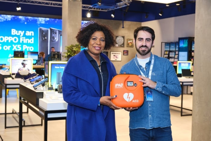 Virgin Media O2 brings Defibrillators to O2 stores - Geeky Gadgets