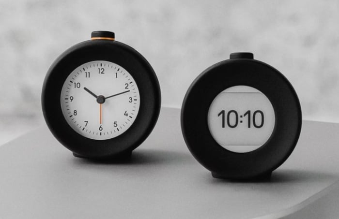 Minimalist alarm clock with E Ink display - Geeky Gadgets
