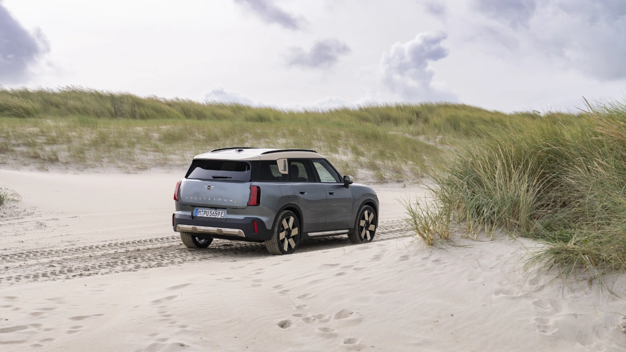 More details on the Mini Countryman SE ALL4 - Geeky Gadgets