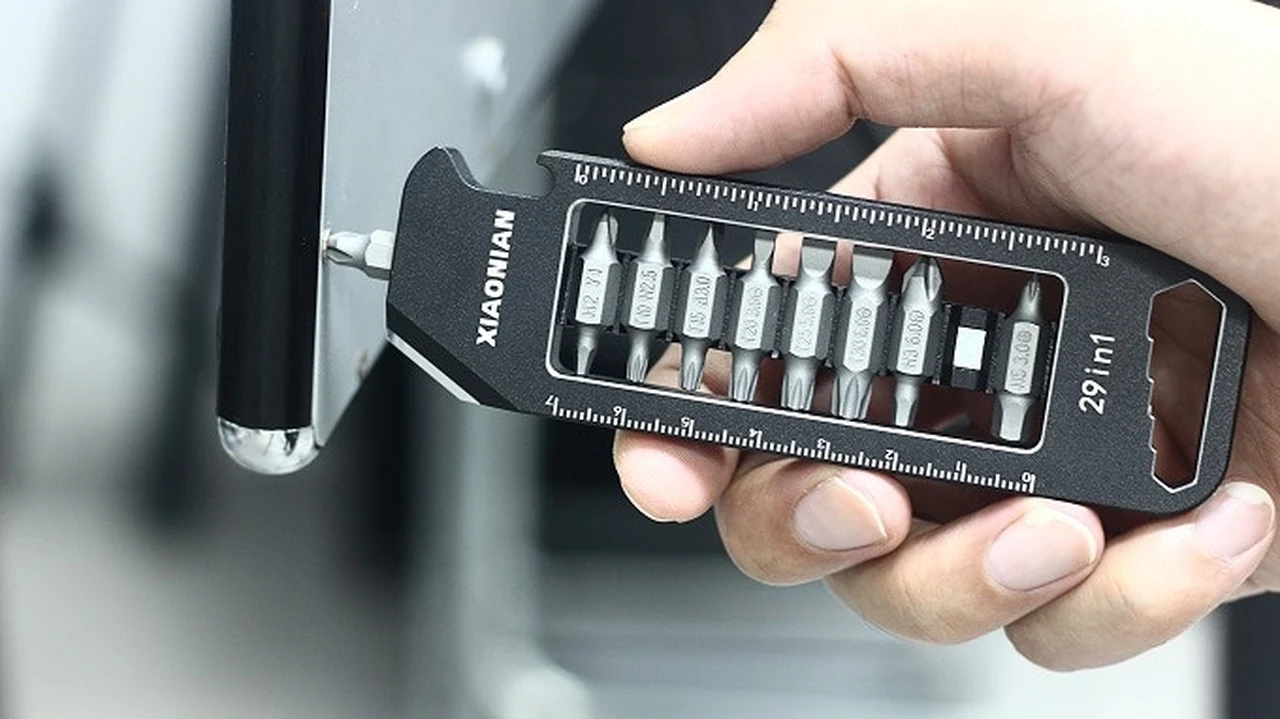 VersaTool EDC multitool complete with bit storage - Geeky Gadgets