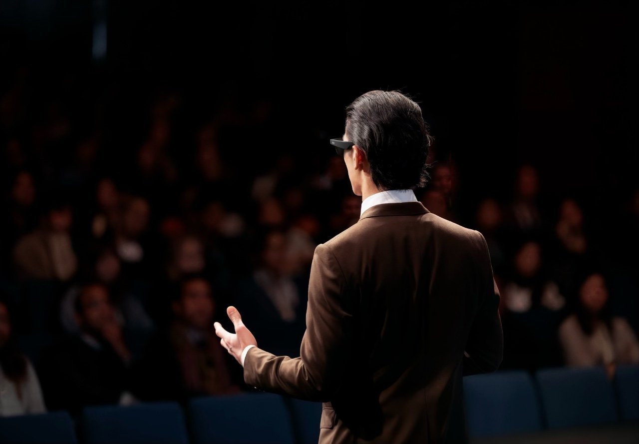 Inside the Playbook of a Tech Wearable Startup: Rokid Is Betting on “Technology You Forget You ...